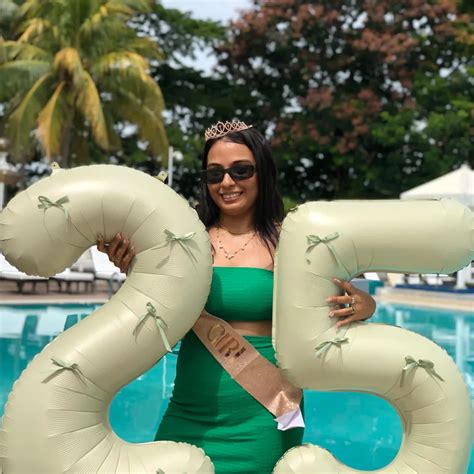 Amy Ro Oficial • Instagram Photos And Videos