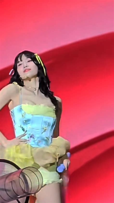 Momo R Twicensfw