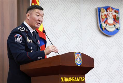 Нийслэлийн Засаг дарга Х Нямбаатар удирдах албан тушаалтнуудыг ажлаа хариуцлагатай хийх