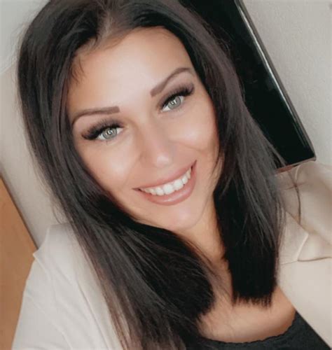Rebecca Bendoris On Linkedin Lovewhereyouwork Career Hiring Jobs