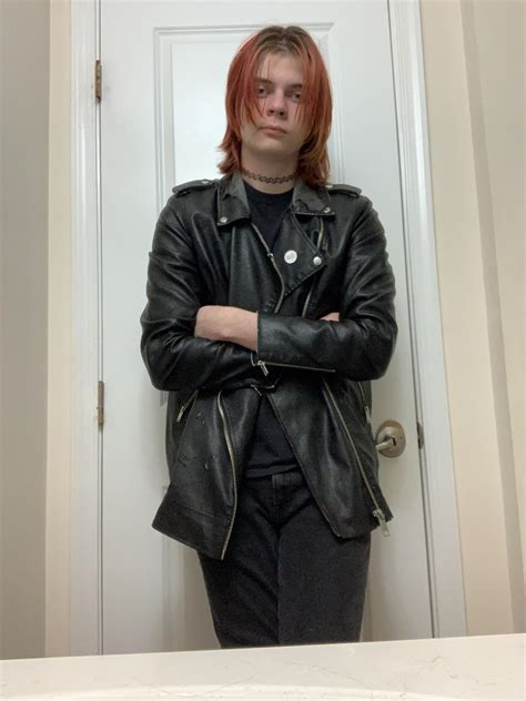 Amab And Presenting Masc Still Non Binary R Nonbinary