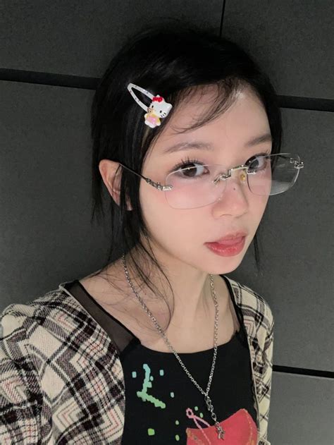 Pin By ˃̵ᴗ˂̵ On Illit ˖°࿐ In 2024 Moka Kpop Girls Lucky Girl