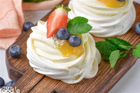 Mini Pavlovas Recipe Mom Foodie