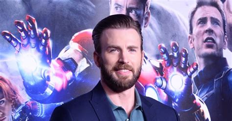 크리스 에반스 신체 중요 부위 사진 업로드했다 빛삭했지만 패러디짤 유행