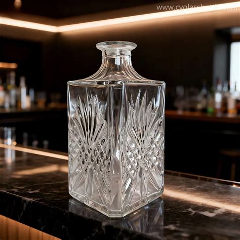 Premium Vodka Bottles Manufacturer— 1 Liter And 1000ml Square Custom Options