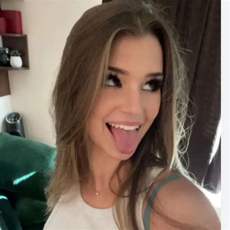 Chat With Brooke Monk Text Or Voice Enjoy Ai Chat Free And Safe