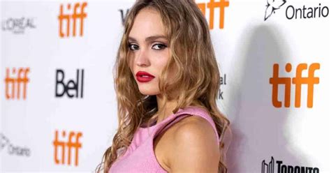 Lily Rose Depp Breaks Silence On Father Johnny Depps Controversies