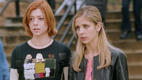 Watch Buffy The Vampire Slayer S01e01 Welcome To The Hellmouth Free Tv Shows Tubi