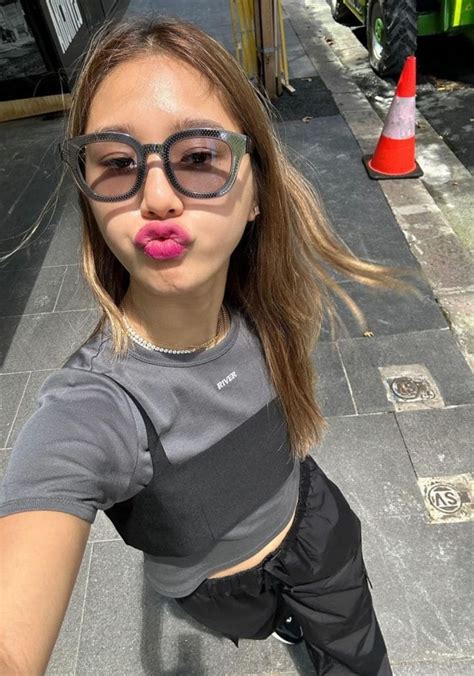 Mimi Oh My Girl Profile Age Birthday Height And Facts