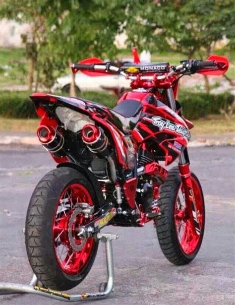 Pin By Brad Aas On Sweet Bikes Motorcross Bike Sports Bikes Motorcycles Motorcycle Bike