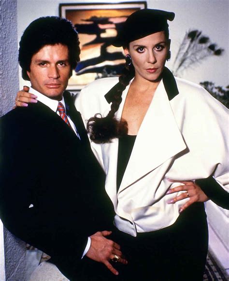 La Historia De Amor De Rebecca Jones Y Alejandro Camacho