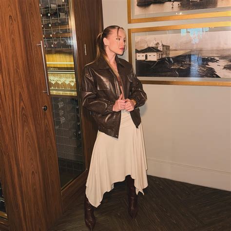 Michelle Andrezza Michelleandrezzaa • Instagram Photos And Videos