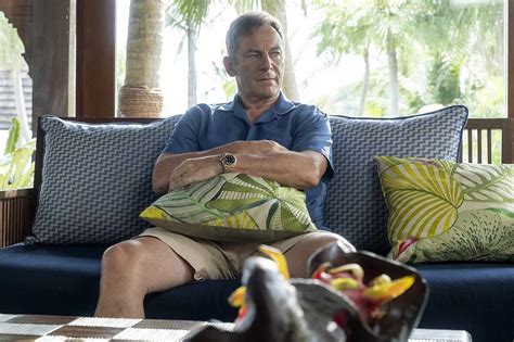 Jason Isaacs Claims He Didnt Base White Lotus Character On Southern