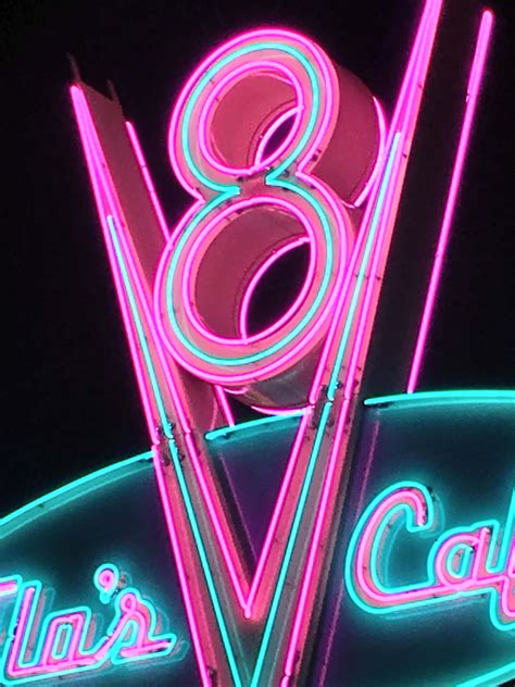 100 Retro 80s Aesthetic Wallpapers