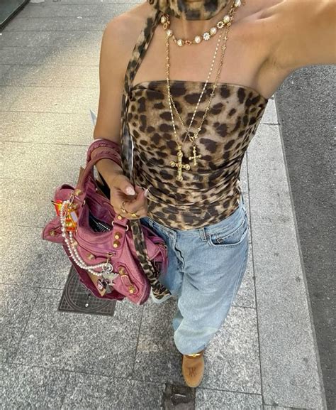 Pin By M A R On Style Cheetah Print Outfits Printed Top Outfit