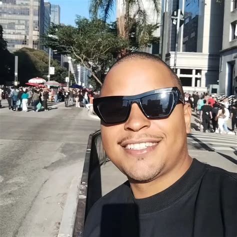 João Vitor Simões Jvfill • Threads Say More