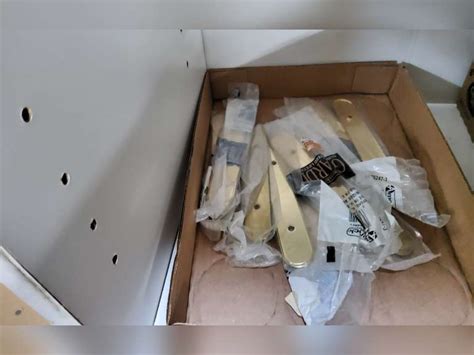 FACE PLATES 1 Online Auctions LLC