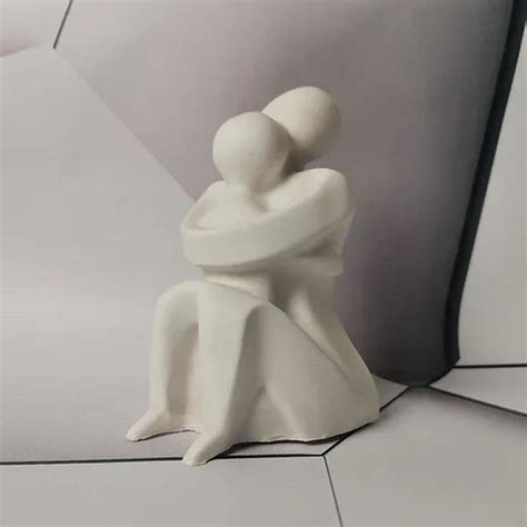 Фігура обійми — цена 100 грн в каталоге Статуэтки Купить товары для дома и быта по доступной