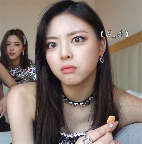 Pin By 🫶 On Itzy 2021 Itzy