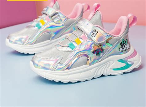 Badubg Модерни маратонки за момичета с апликация и велкро лепенки