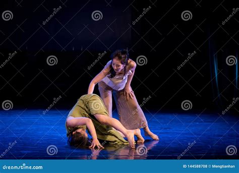 Wake Her Up Act Sleeping Modern Dance Dreamland Editorial Stock Photo Image Of Dance