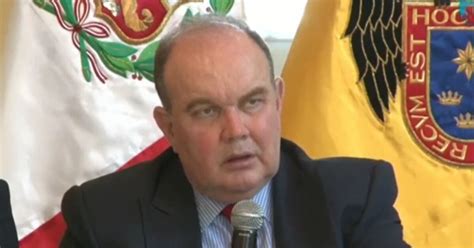 Rafael López Aliaga Muestra El Correcto Funcionamiento De Las Cámaras