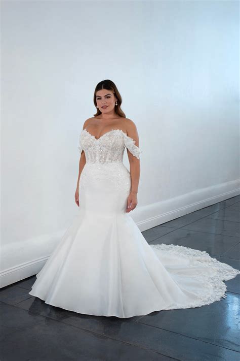 Plus Size Fit And Flare Wedding Dresses With Sleeves