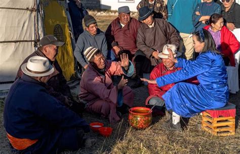 БАЯНХОНГОР АЙМГИЙН ДЭМБЭЭЧИД НЭЭЛТТЭЙ ТЭМЦЭЭН ЗОХИОН БАЙГУУЛЛАА Show Mongolia Digital Media