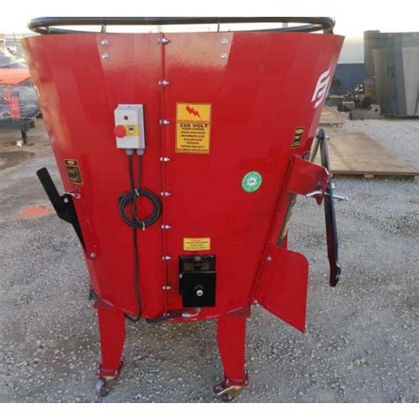 Смеситель кормораздатчик Melasty 1 5 M3 Турция 380v Агропост продажа оборудования для фермеров