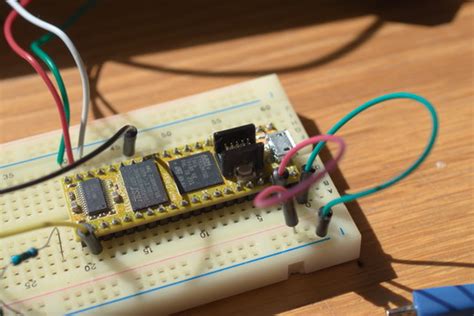 3dprinted guide for the stlink idc cable projects and examples