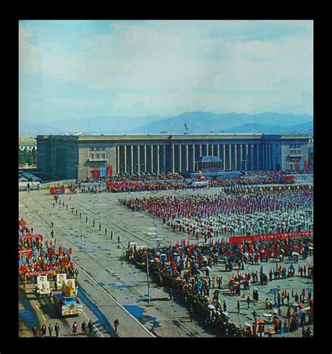 Сүхбаатарын талбай [Түүхэн] Ном дээрх тайлбар Монголын ар… Flickr