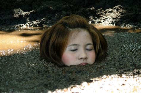 Crystal's amazing sinking sequence : r/quicksand