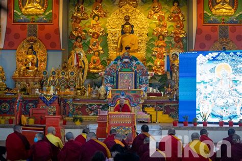 ФОТО Гандантэгчэнлин хийдэд дарь эхийн жинан хүртээх хурал боллоо