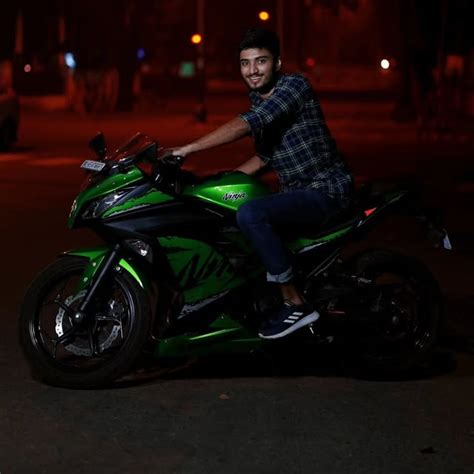 Sarath Sasidharan S A Ra Th • Threads Say More