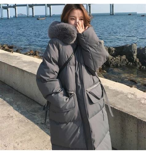 역시즌롱패딩 겨울 이월 빅사이즈 여자 오리털 코트 롱점퍼 롱패딩 따뜻한 큰 모피 칼라 방풍 후드 패딩 여성용 다크 그레이 외투