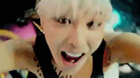 Cute Wink GIFs Find Share On GIPHY