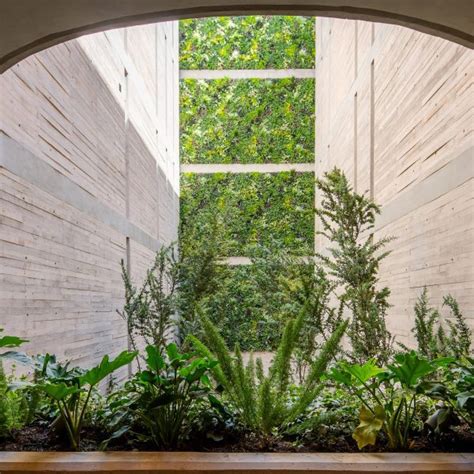 Hgr Arquitectos Reinforces Triangular Housing Against Seismic Activity