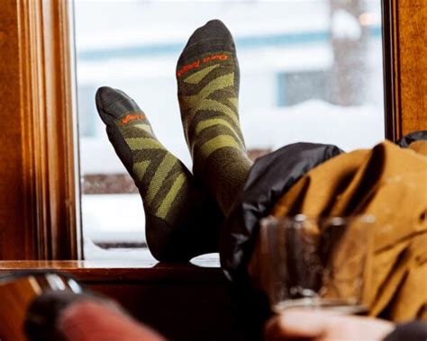 10 Best Men S Compression Socks For Travel Work And Sports Werd