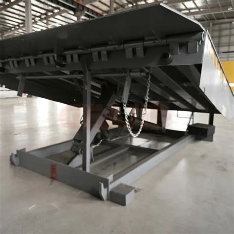 CE Hydraulic Cylinder Dock Lifting Leveler Loading Dock Leveler Equipment Dock Leveler