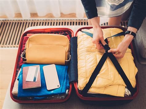 لیست 10 لوازم ضروری سفر نوروزی که باید تهیه کنید مجله کوروش