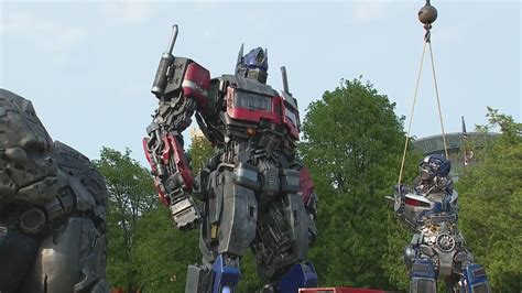Transformers Statues Unveiled At Navy Pier As Rise Of The Beasts