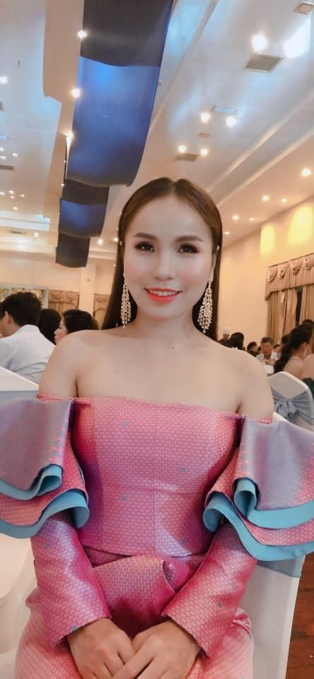 ប្លែកភ្នែក ឈិត សុវណ្ណបញ្ញា តែងខ្លួនឈុតប្រពៃណី ពិតជាស្អាតខ្លាំង ត្រៀមចេញmvថ្មី Khmerload