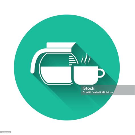 긴 그림자와 고립 된 컵 아이콘 화이트 커피 포트 녹색 원 버튼을 클릭 합니다 벡터 일러스트 0명에 대한 스톡 벡터 아트 및 기타 이미지 Istock