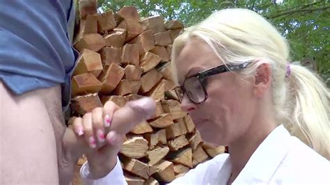 Outdoor Sudden Elation For The Chesty Milf Free Hd Porno
