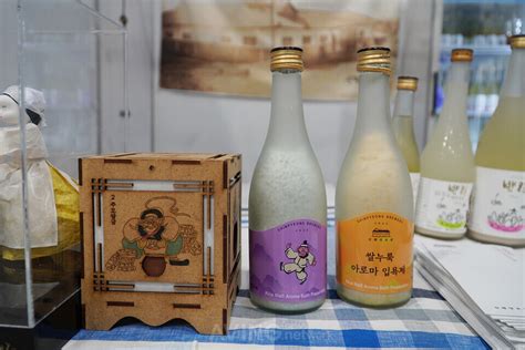 신평양조장 제2회 대한민국 막걸리 엑스포서 백련 맑은술 소개해 “입맛 돋우는 부드럽고 깊은 맛”