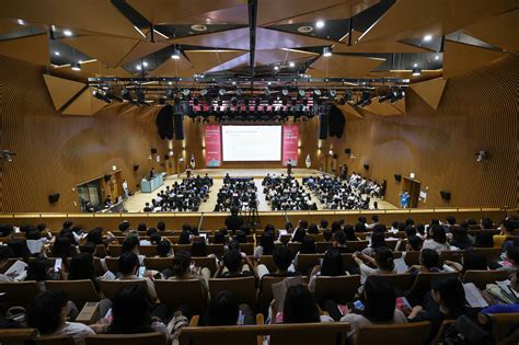 Kdi 이달의 경제학자 시카고 학파의 대부 개리 베커gary Becker 개리 베커 교수는 1950년대 후반부터 과거 경제학이 다루지 않았던 인간행동