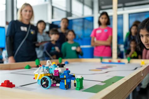 World Robot Olympiad Internationaler Roboterwettbewerb Für Mädchen Und Jungen