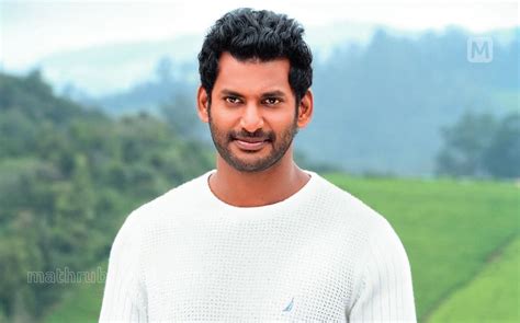 ദുരിതമനുഭവിക്കുന്നവരെ സഹായിക്കുകയാണ് ലക്ഷ്യം രാഷ്ട്രീയത്തിലേയ്ക്ക് ഉടനില്ല വിശാൽ Actor