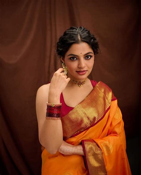 Nikhila Vimal Photos Telugu Actress Photos Images Gallery Stills And Clips IndiaGlitz Com