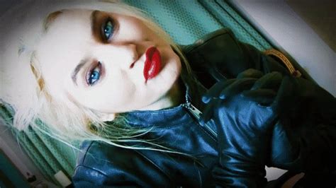 Femme Fatale Executress Dangerous Temptation Clips Sale